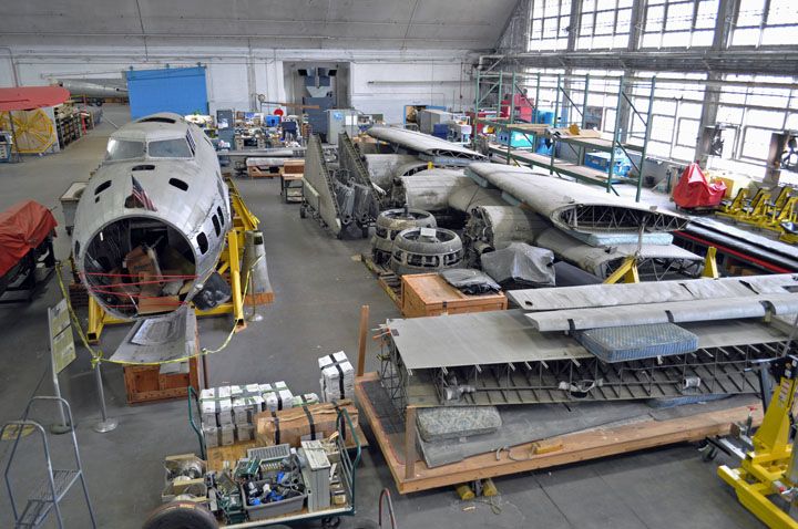 Walk around photos of B-17D 40-3097, The Swoose - Aircraft - IPMS/USA ...